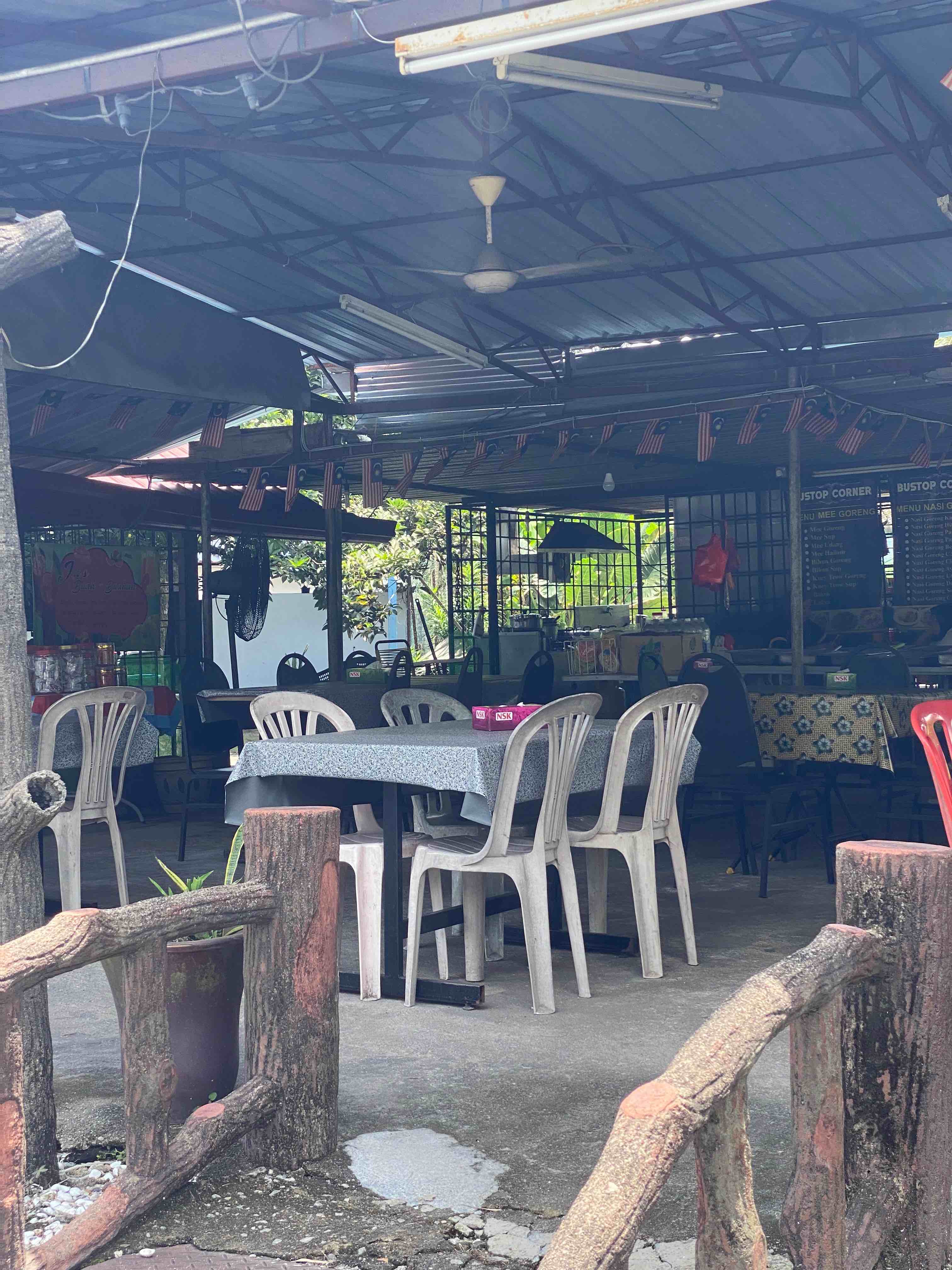 Bustop Corner menu and price 2022-2023 | YummyAdvisor