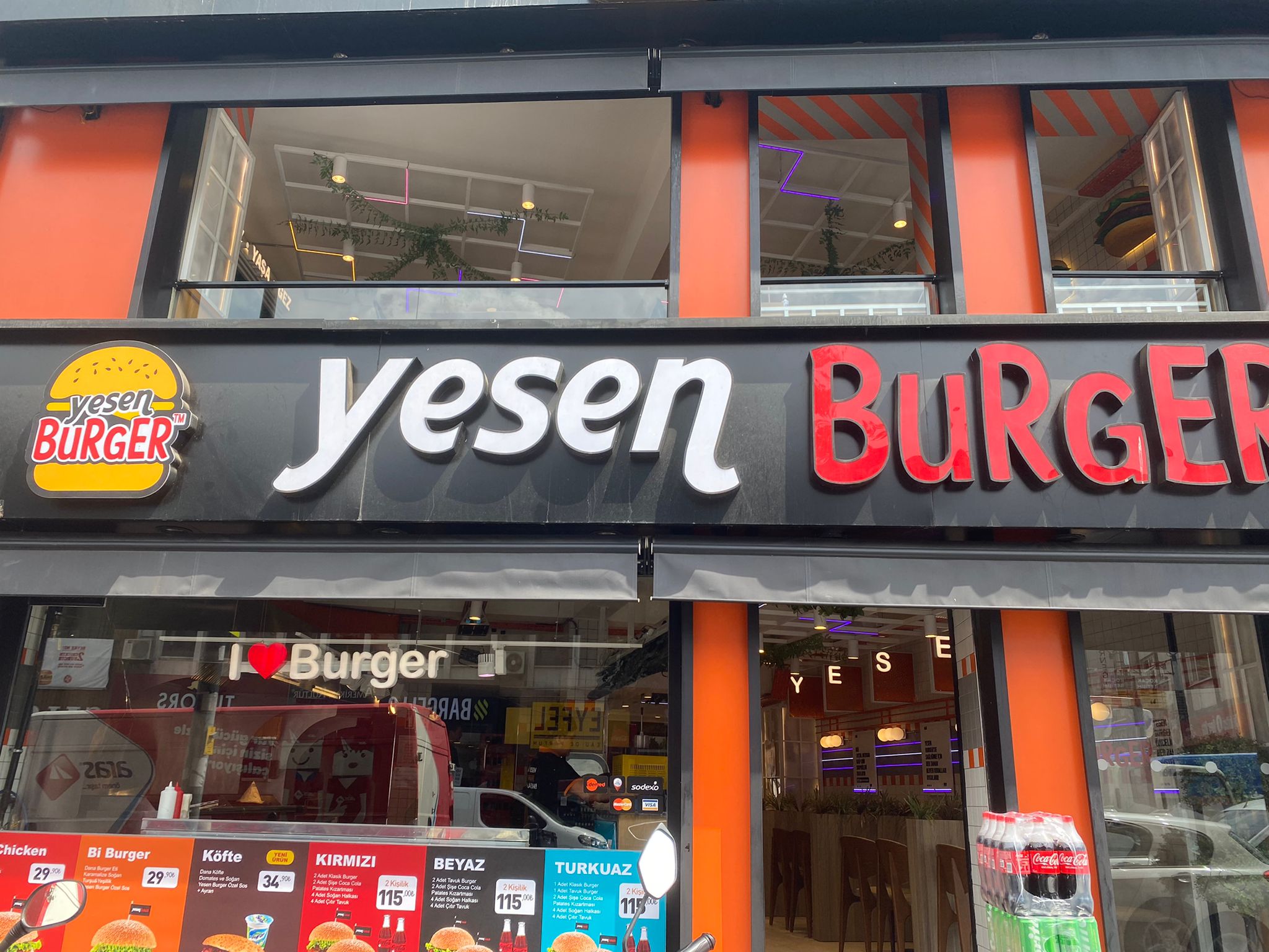 Yesen Burger Üsküdar yeri ve telefon numarası.Üsküdar Merkez, İstanbul ...