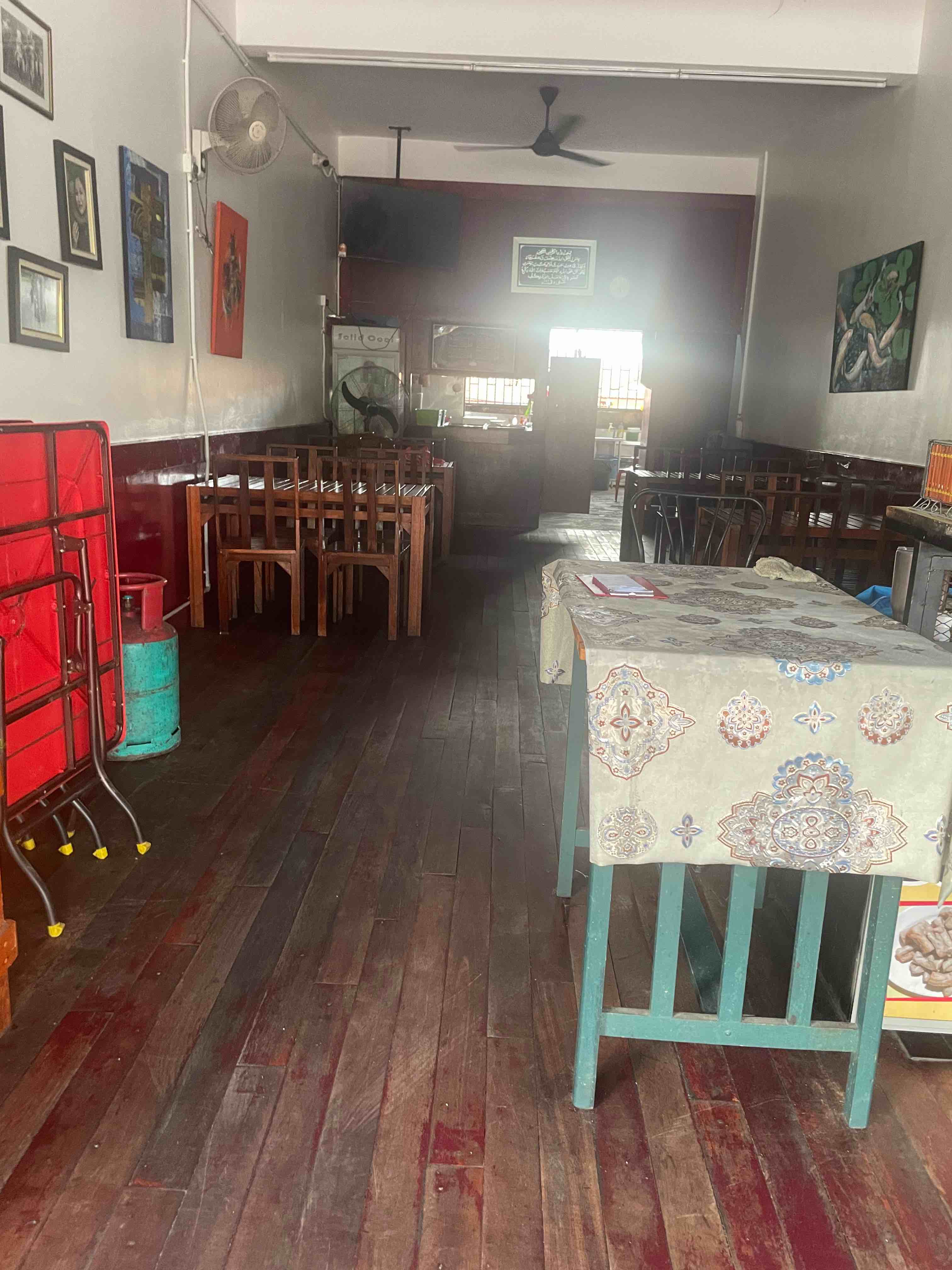 restoran gajah putih, Seafood, Sungai Buloh | YummyAdvisor