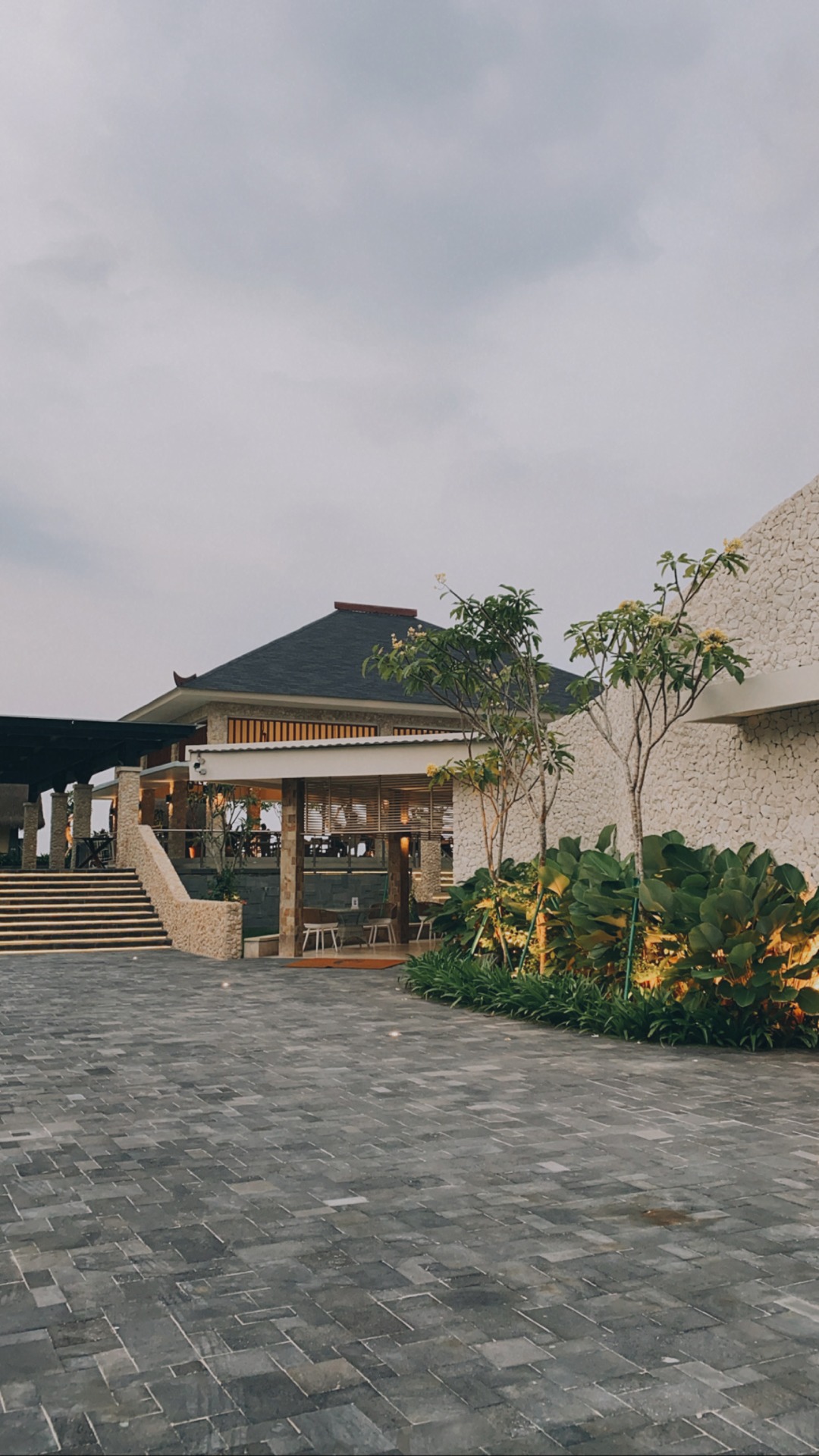 Nyiur Cafe - Putri Duyung Hotel terdekat - Restoran dan Tempat Makan ...