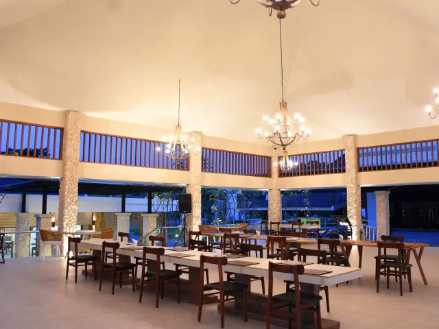 Foto Restoran Nyiur Resto And Cafe Putri Duyung Hotel Foto Makanan Pilihan Di Taman Impian