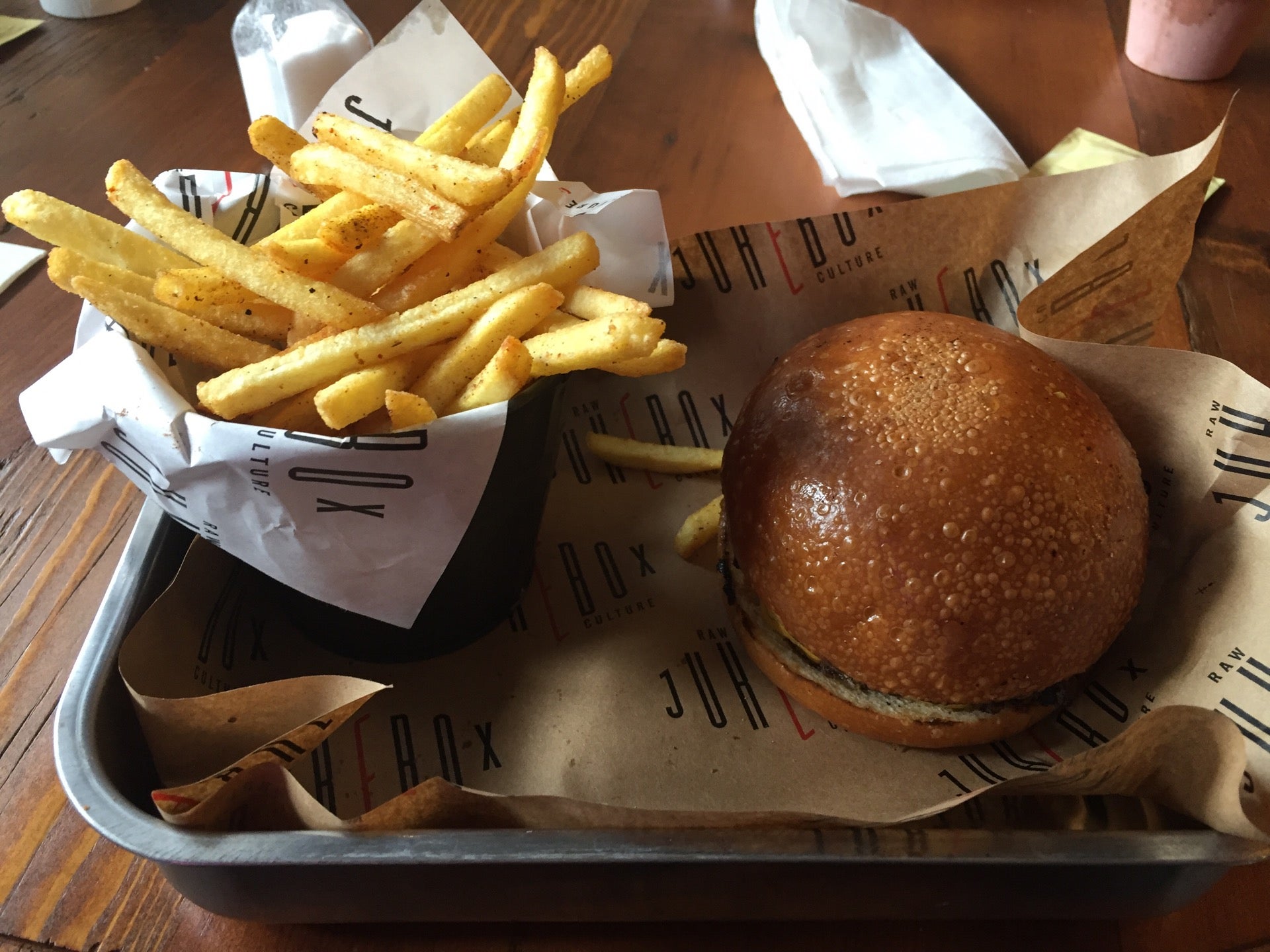 Jukebox Cafe menü fiyatları 2022-2023.Zincirlikuyu, İstanbul Coffee ...