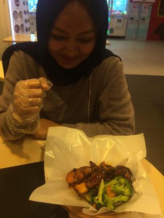 Seaweed Club & Hot Wings, Nightclub, Kuala Lumpur | YummyAdvisor