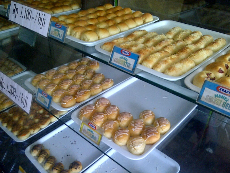 Roti Menel terdekat - Restoran dan Tempat Makan Bakery terdekat di Bandung