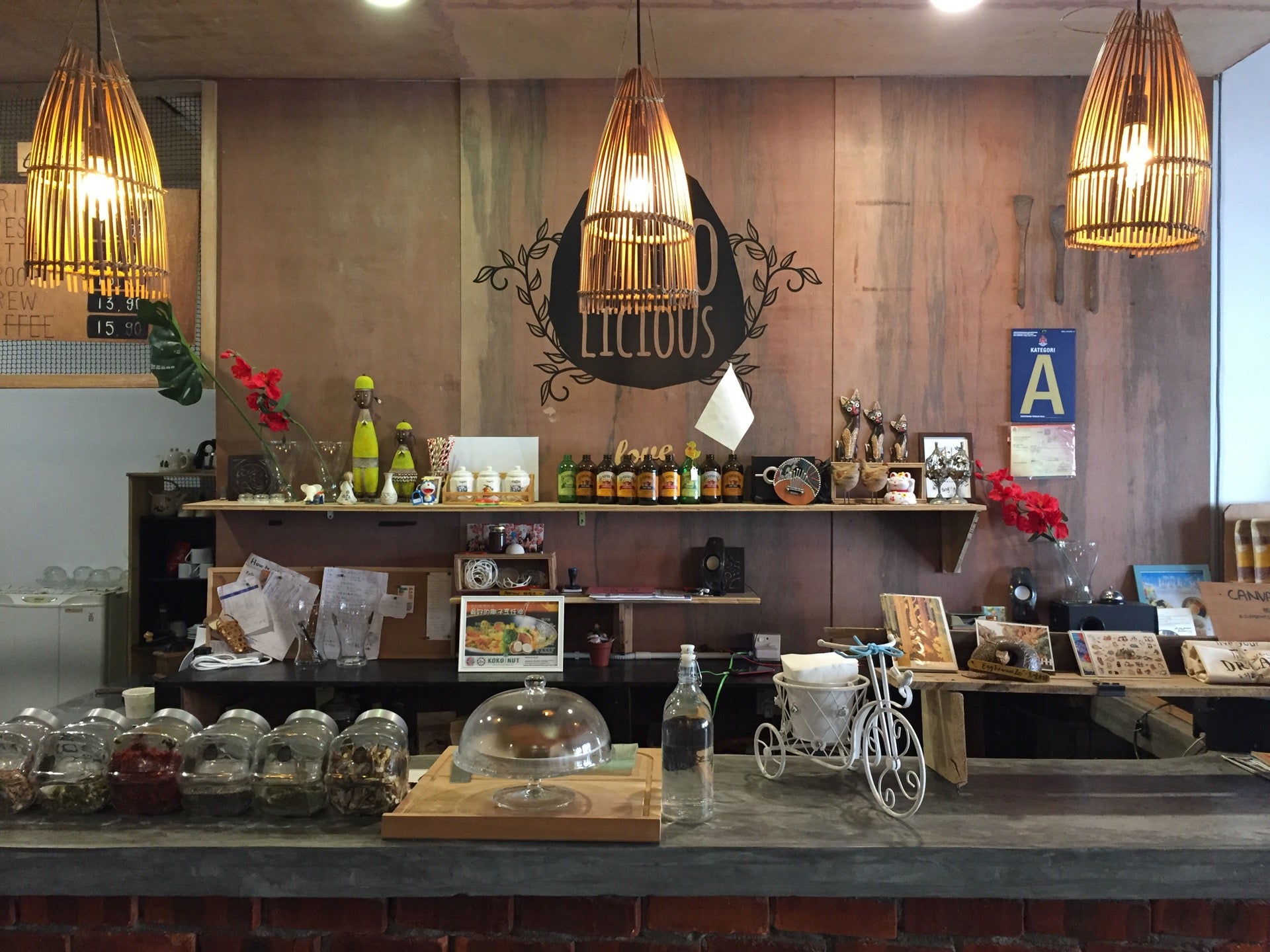 Paleo Licious, Theme Restaurant, Kuala Lumpur | YummyAdvisor