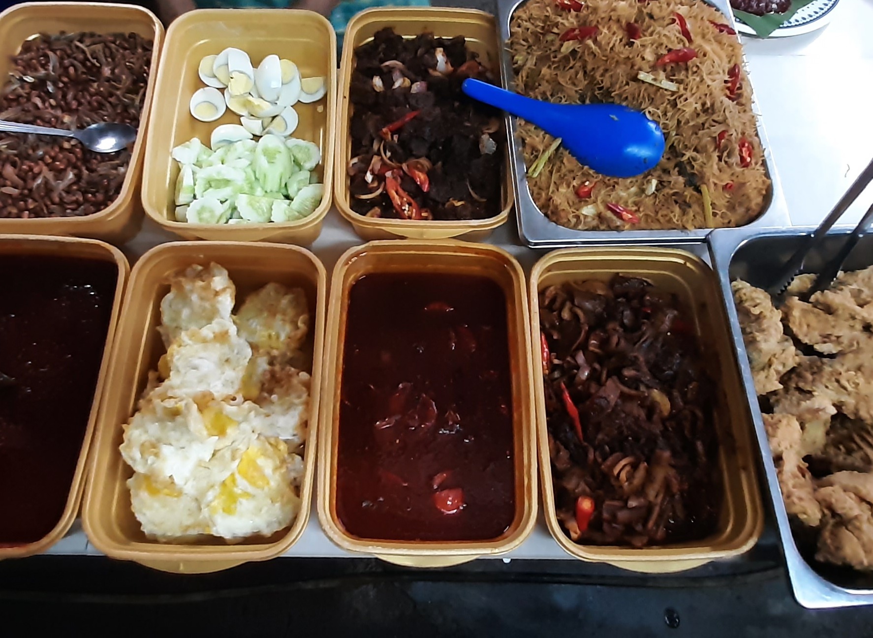 Nasi Lemak & Ayam Penyek Ibuk Ema, Malaysia, Kuala Lumpur | YummyAdvisor