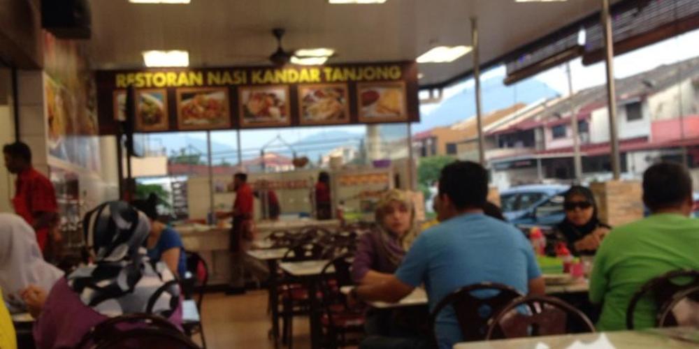 Restoran Nasi Kandar Tanjong, Nasi Lemak, Ipoh | YummyAdvisor