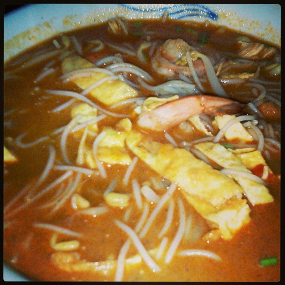 KEN Salad Chicken Rice, Restaurant, Kuching | YummyAdvisor