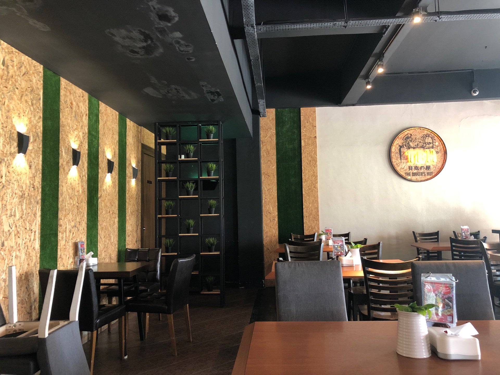 TBH bakery, Restaurant, Seri Manjong | YummyAdvisor