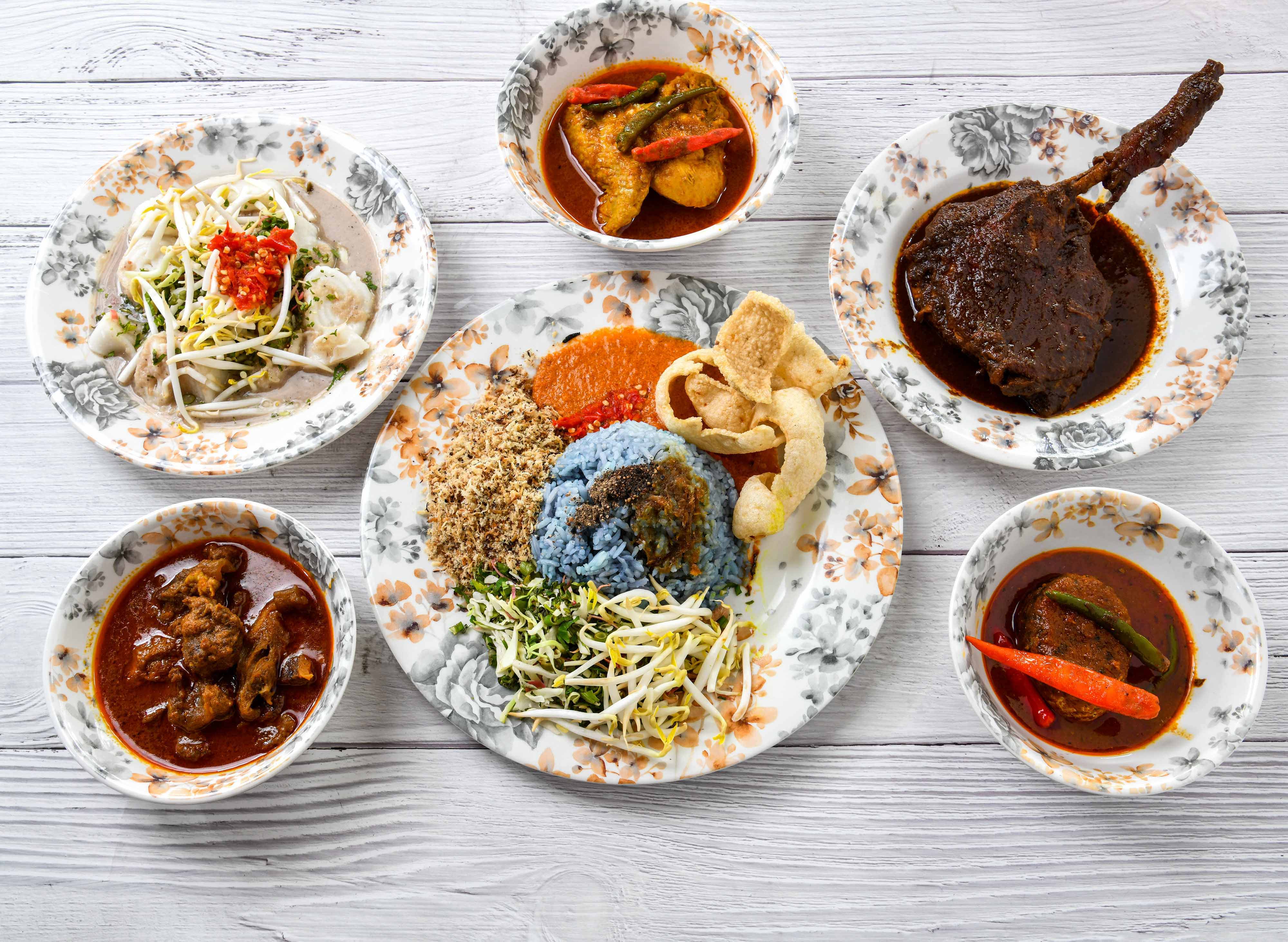 Makan di kedai cheyah kerutuk itik serati menu and price 2022-2023 ...